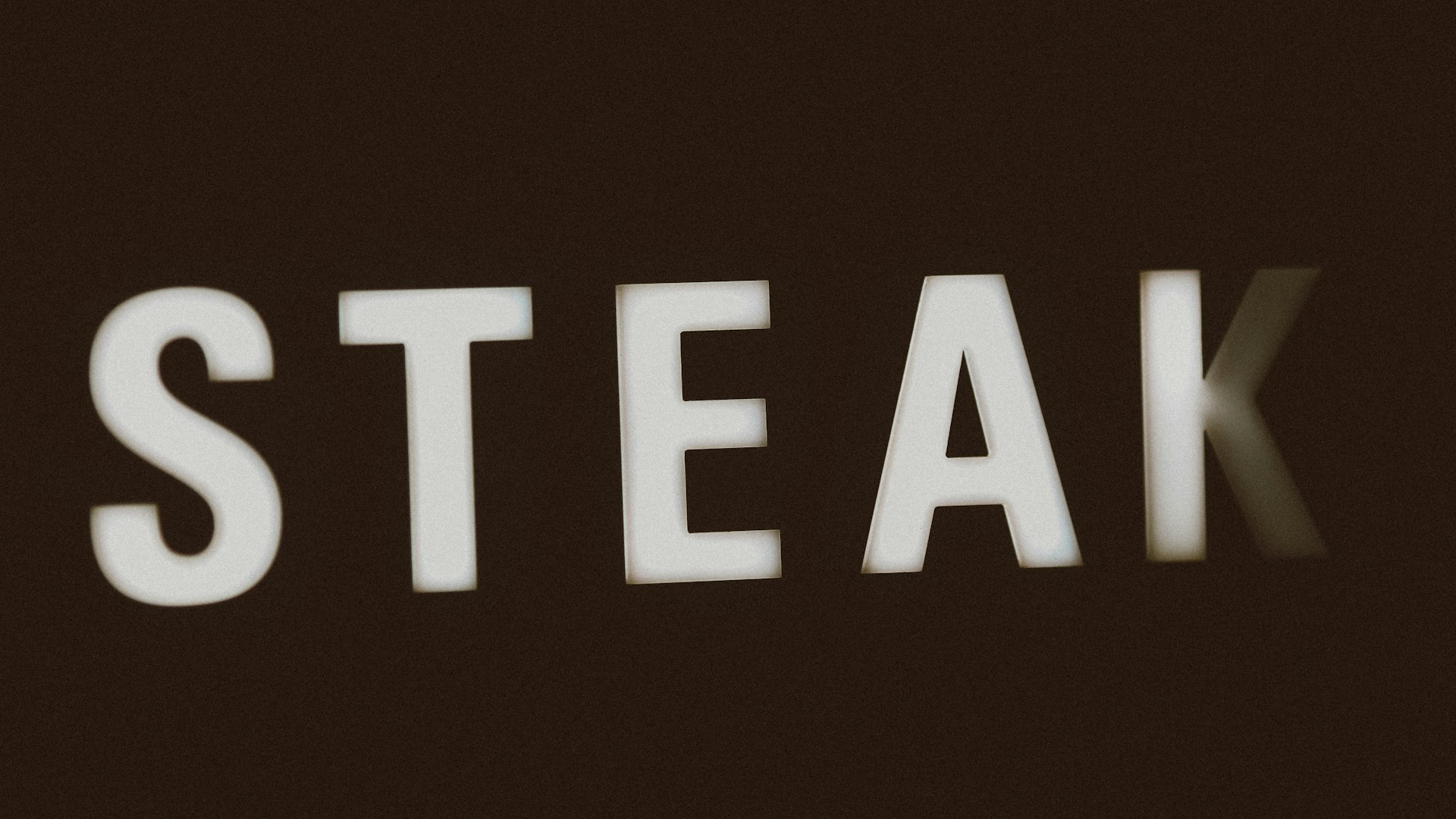 Health Time - The Carnivore Digestive System: Anatomy, Function, and ...