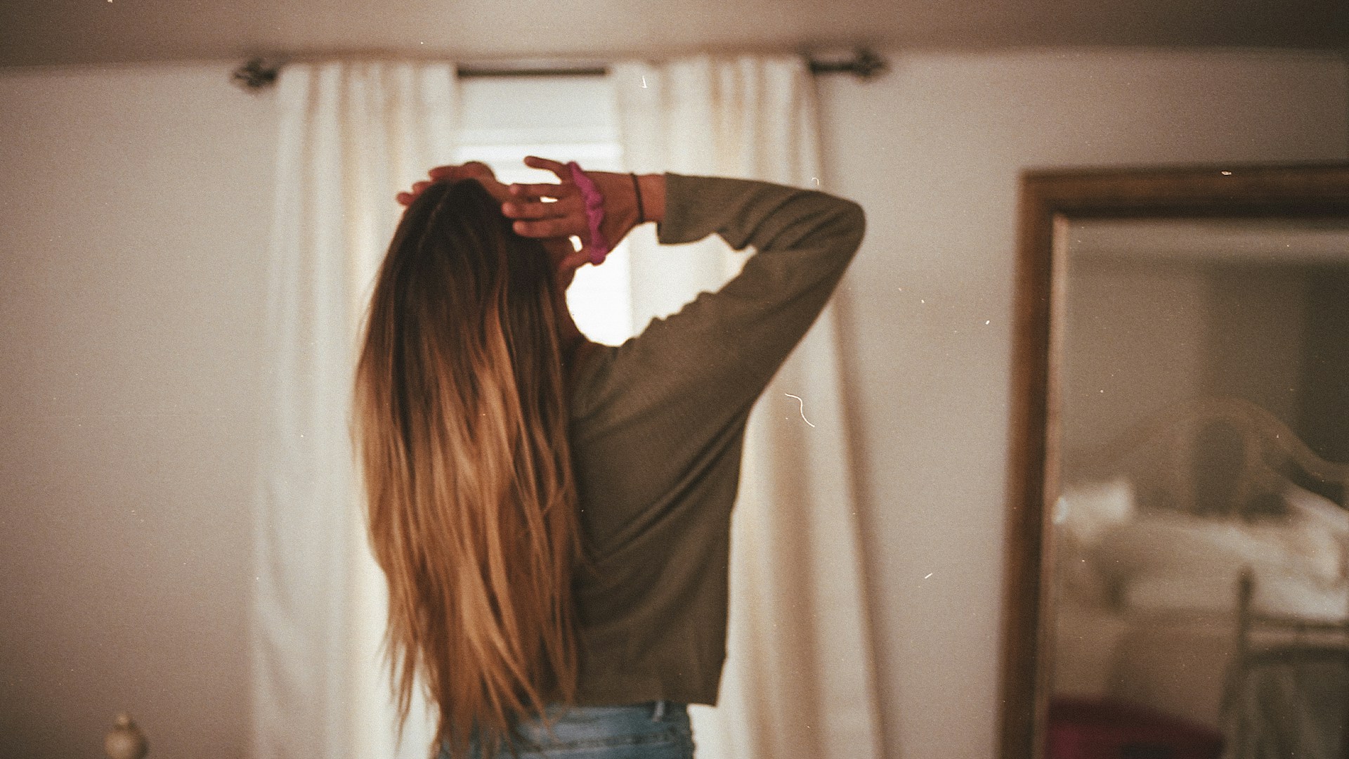 Health Time - Does PCOS Cause Hair Loss?